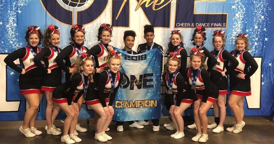 Indiana cheerleaders highlight big year | News | indianagazette.com