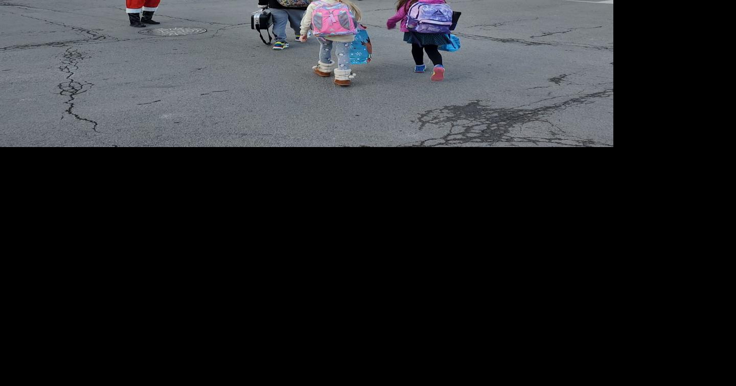 Crossing guard Santa | News | indianagazette.com