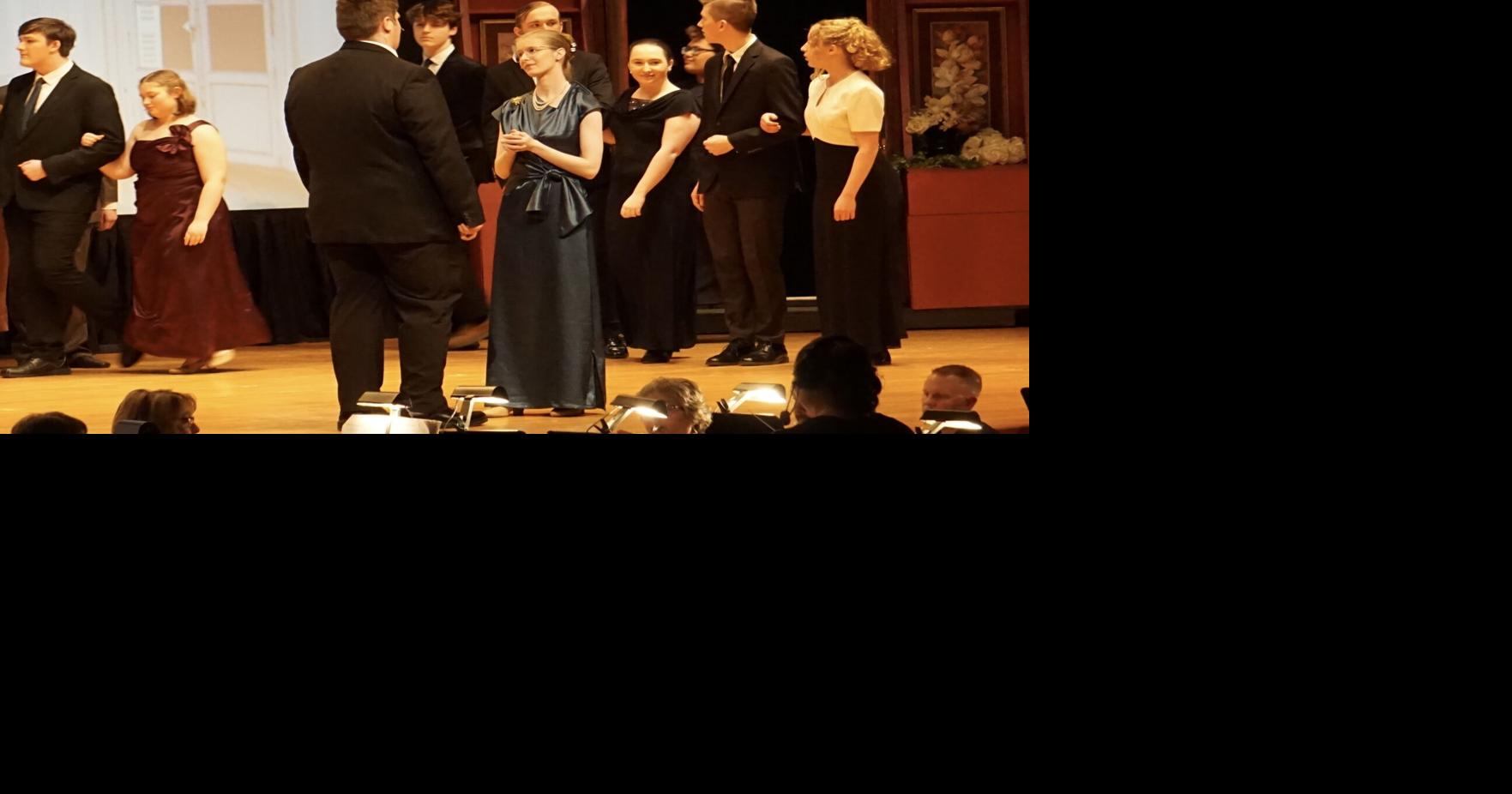 West Shamokin: Student council hosts orientation; senior makes dress ...