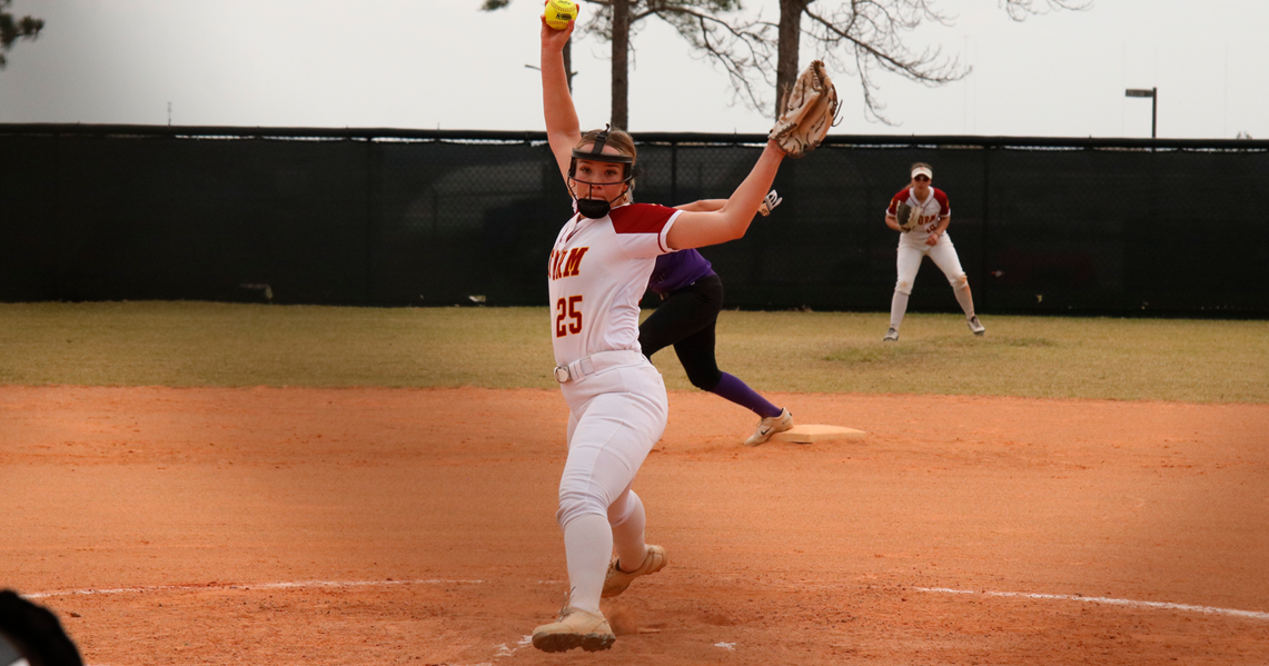 10 in a row for Simpson softball | Sports | indianola-ia.com