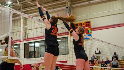 Volleyball caps week with five-set, comeback win over DePauw | Sports ...