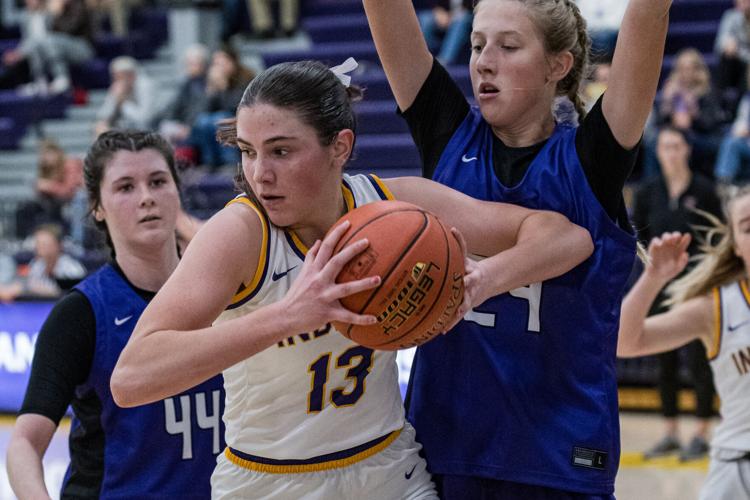Indianola girls fall to Waukee | Multimedia | indianola-ia.com