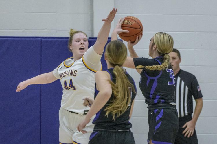 Indianola girls fall to Johnston | Multimedia | indianola-ia.com