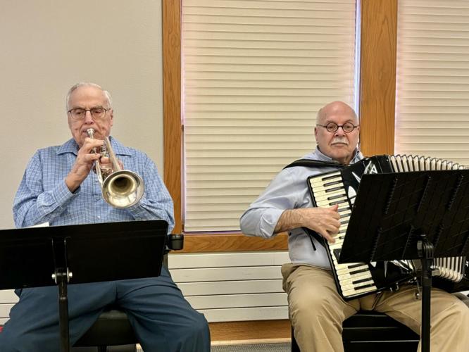 A friendship forged in song | News | indianola-ia.com