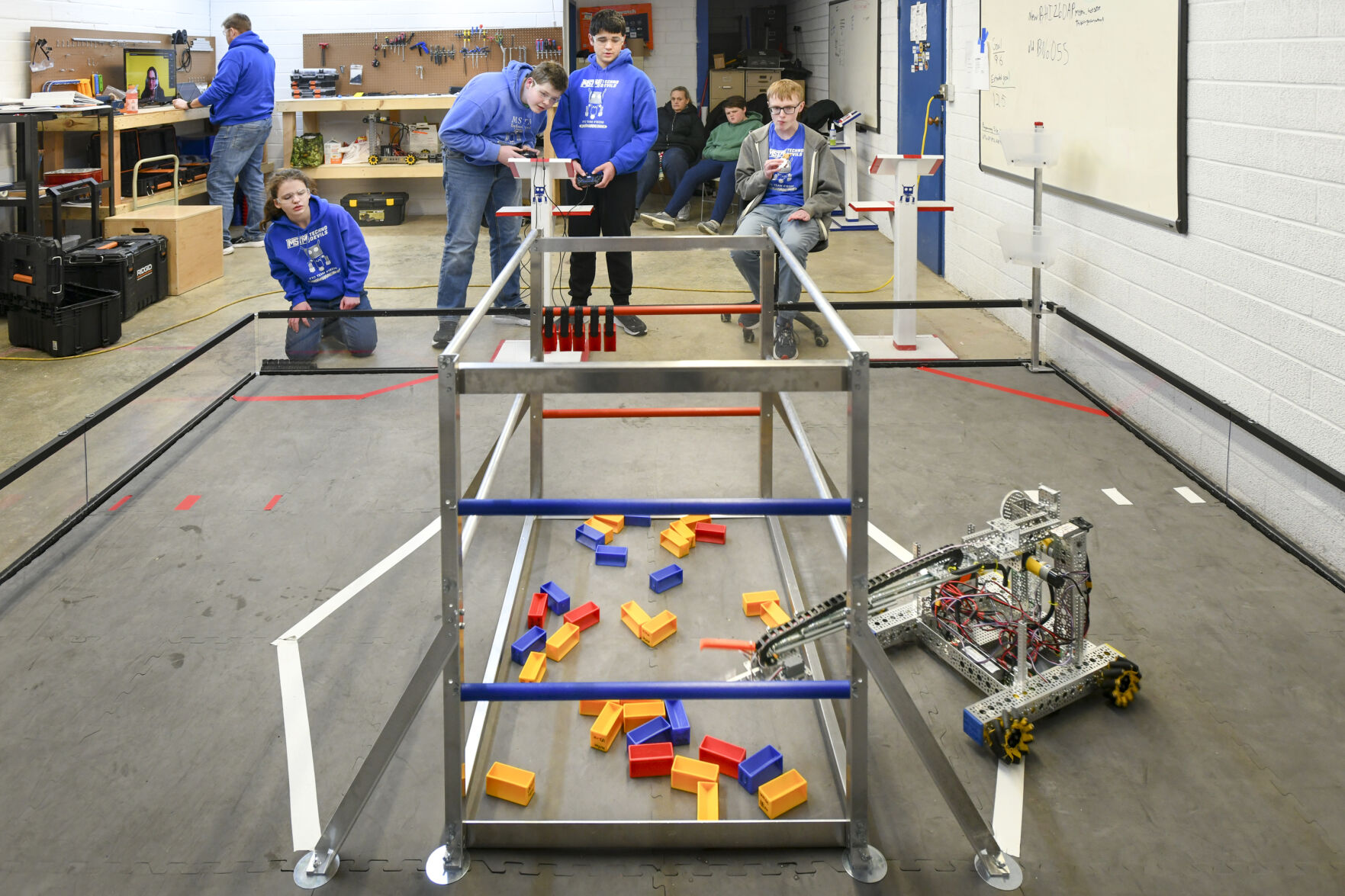 County teams gear up for State robotics showdown | News | indianola-ia.com