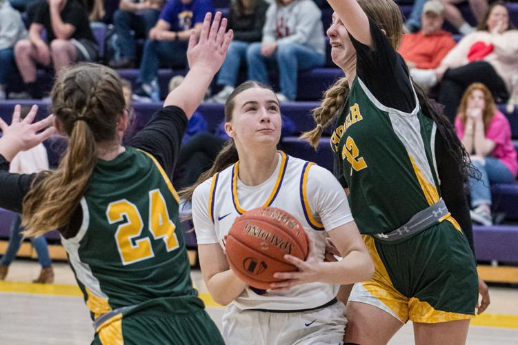 Indianola girls face Hoover | Multimedia | indianola-ia.com