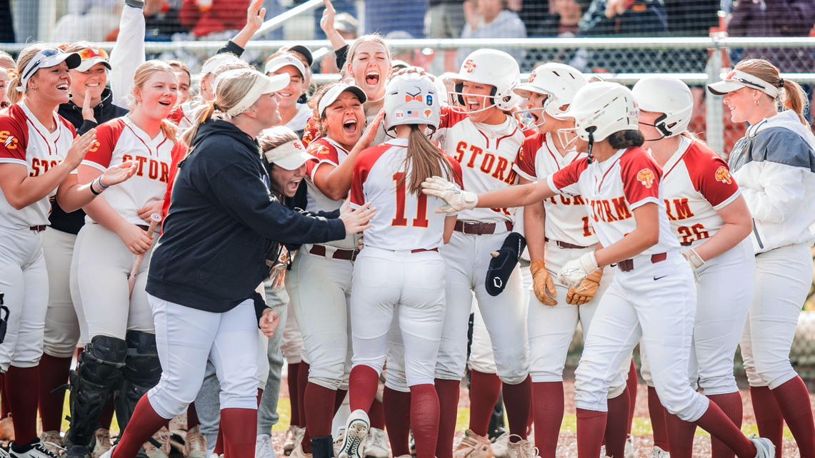COLLEGE SOFTBALL: Heidelbauer's 11 RBI day leads 13th-ranked Simpson to ...