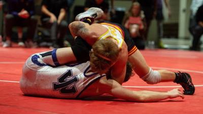 McChesney records 45th career pin in road loss | Sports | indianola-ia.com