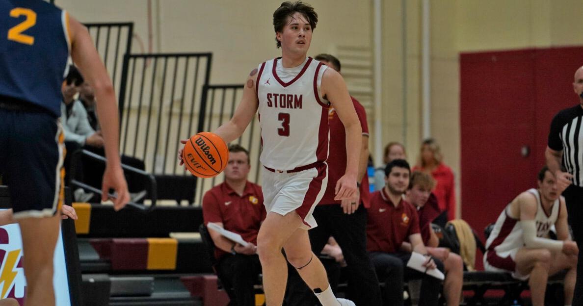 Simpson men's basketball team erupts after halftime, earn first A-R-C ...