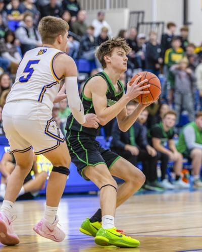 MSTM and SEW boys swap places in second meeting | Sports | indianola-ia.com