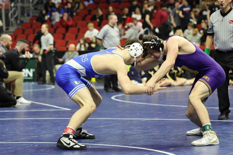 Indianola wrestlers battle on Thursday | Multimedia | indianola-ia.com