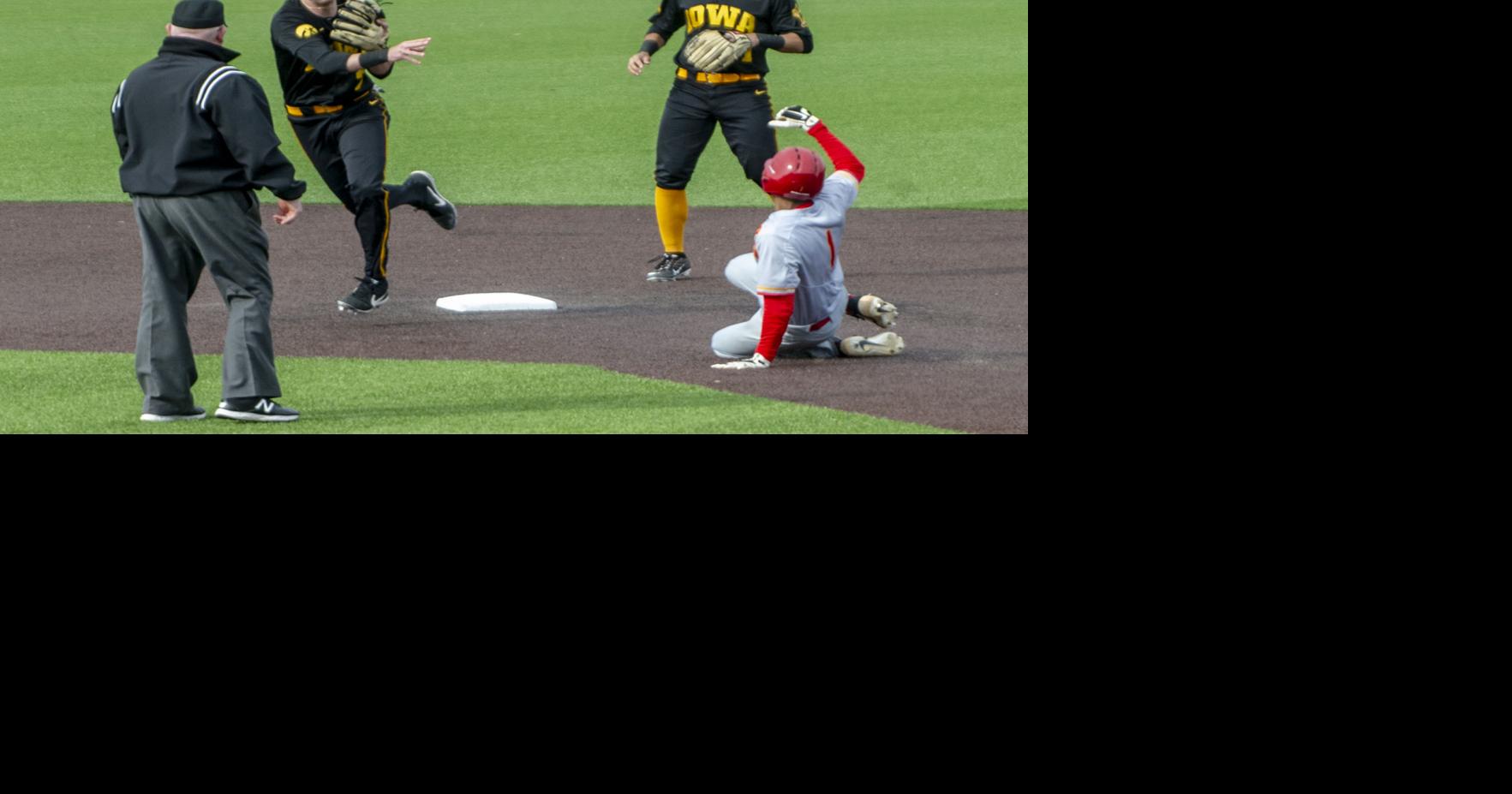 Simpson baseball falls to Hawkeyes | Multimedia | indianola-ia.com