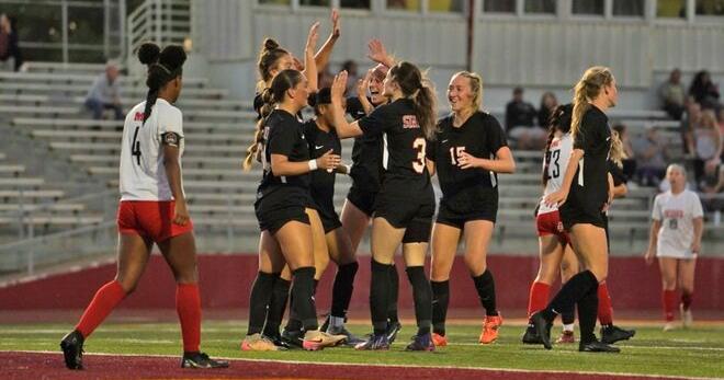 Simpson scores five straight to down Monmouth | Sports | indianola-ia.com