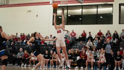 Simpson finishes strong against Buena Vista | Sports | indianola-ia.com