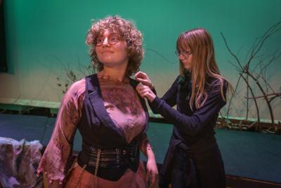 IHS puts on fall production of Sunday Night | News | indianola-ia.com