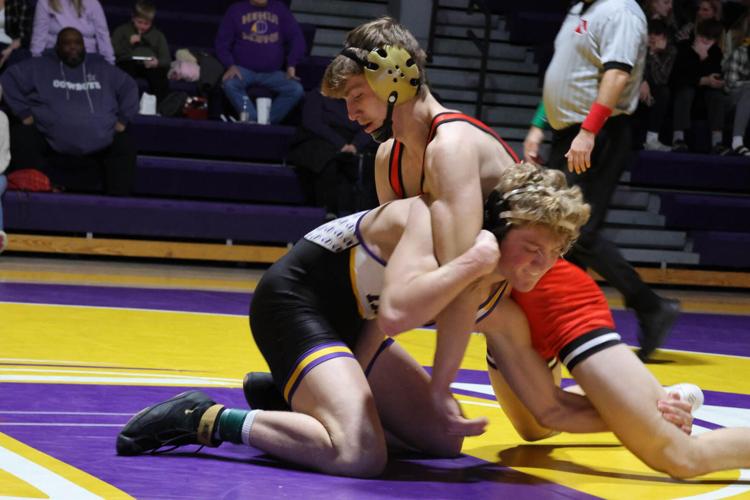 Indianola edges Creston in unusual Tuesday meet | Sports | indianola-ia.com