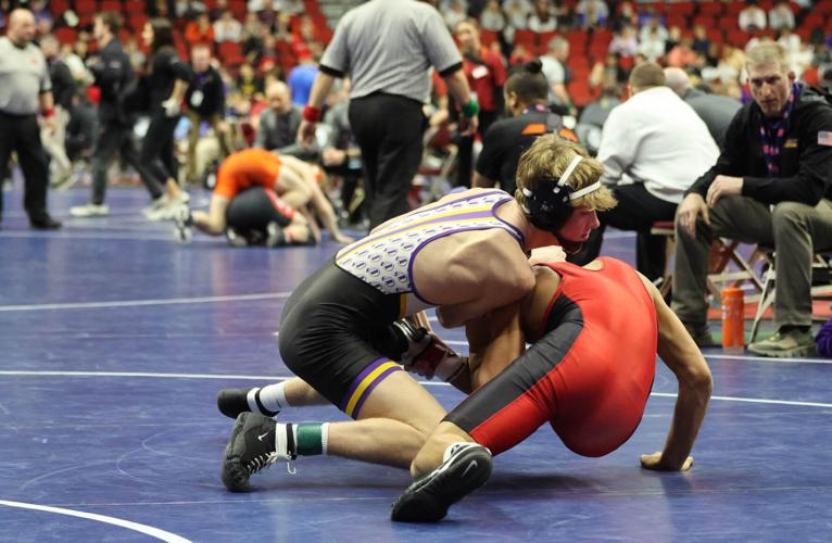 Indianola wrestlers tackle State | Multimedia | indianola-ia.com