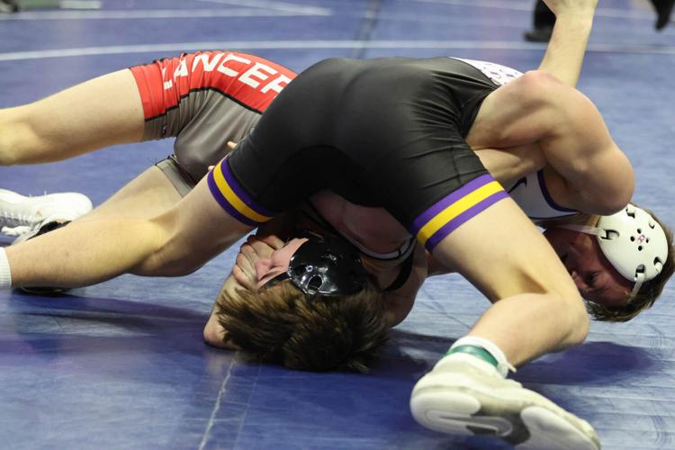 Indianola wrestlers tackle State | Multimedia | indianola-ia.com