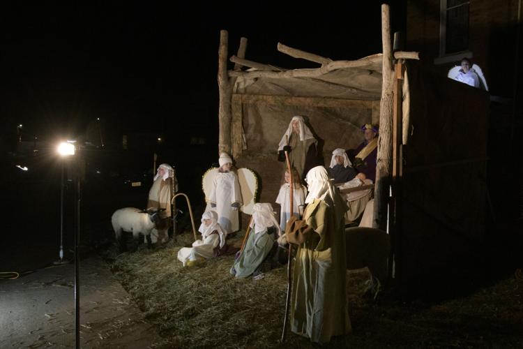 Milo: Christmas in a small town way | Multimedia | indianola-ia.com