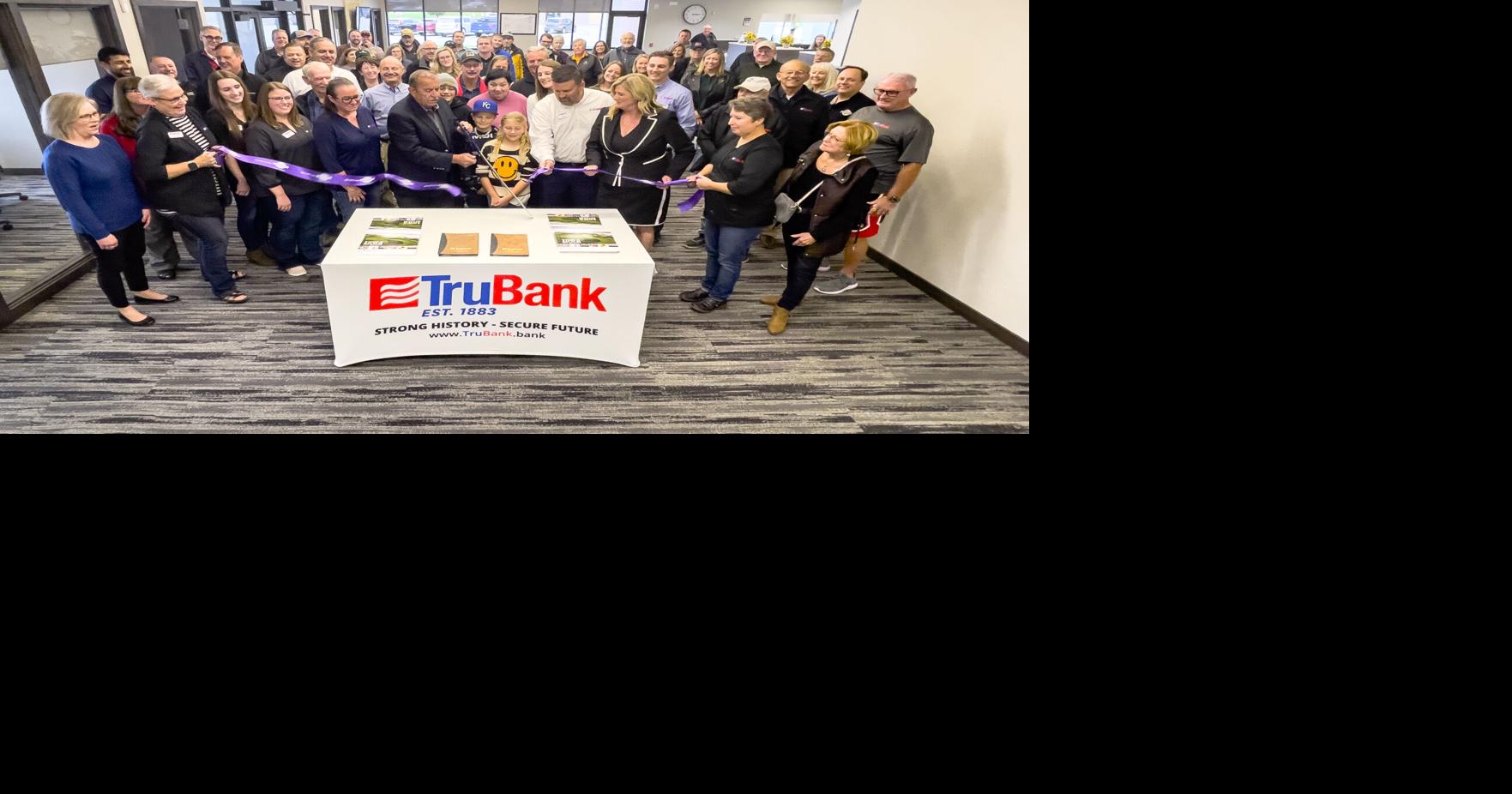 TruBank celebrates its old and new | News | indianola-ia.com