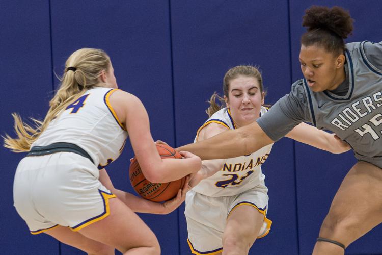 Indianola girls basketball faces Roosevelt | Multimedia | indianola-ia.com