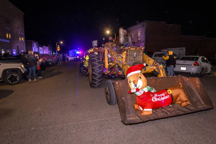 Milo: Christmas in a small town way | Multimedia | indianola-ia.com