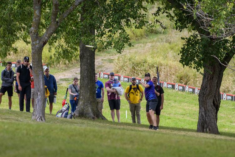 Disc golf competition brings crowd | Multimedia | indianola-ia.com