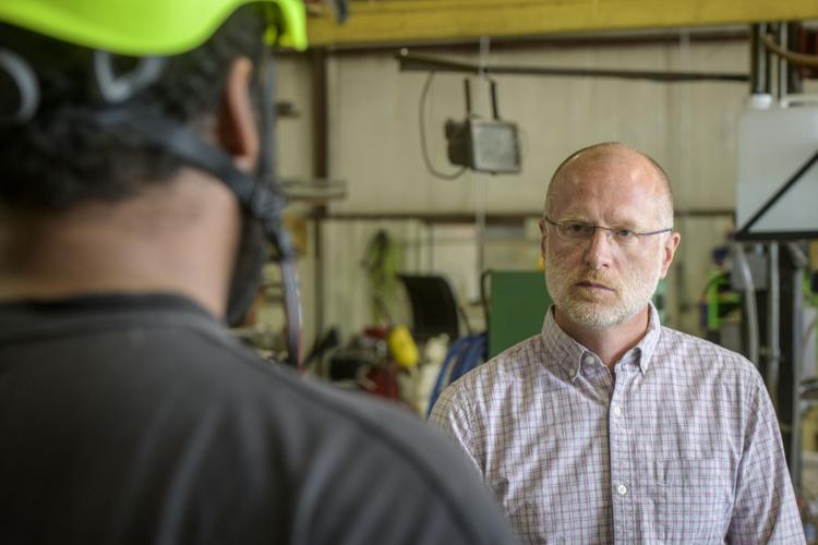 FCC Commissioner Carr climbs tower with Murphy Tower Service trainees ...