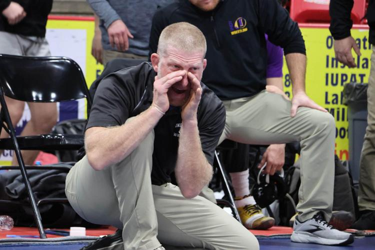 Indianola wrestlers win Battle of Waterloo | Multimedia | indianola-ia.com