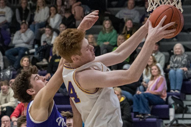 Norwalk, Indianola boys face off | Multimedia | indianola-ia.com
