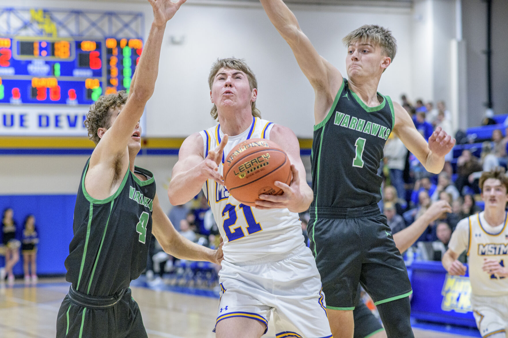 Indianola boys, Norwalk girls still undefeated as county teams battle ...