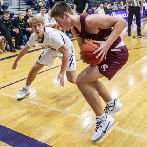 Indians hang on to beat Pella Christian Friday | Sports | indianola-ia.com
