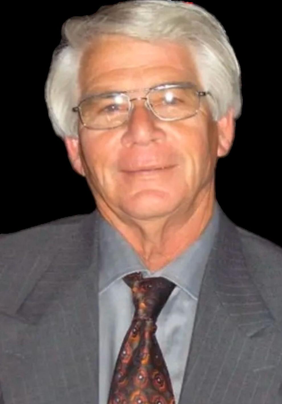 Robert S. Nicholls, Carlisle | Obituaries | indianola-ia.com