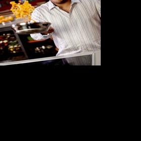 Roger Mooking returns with even more heat in new season of ‘Man Fire ...
