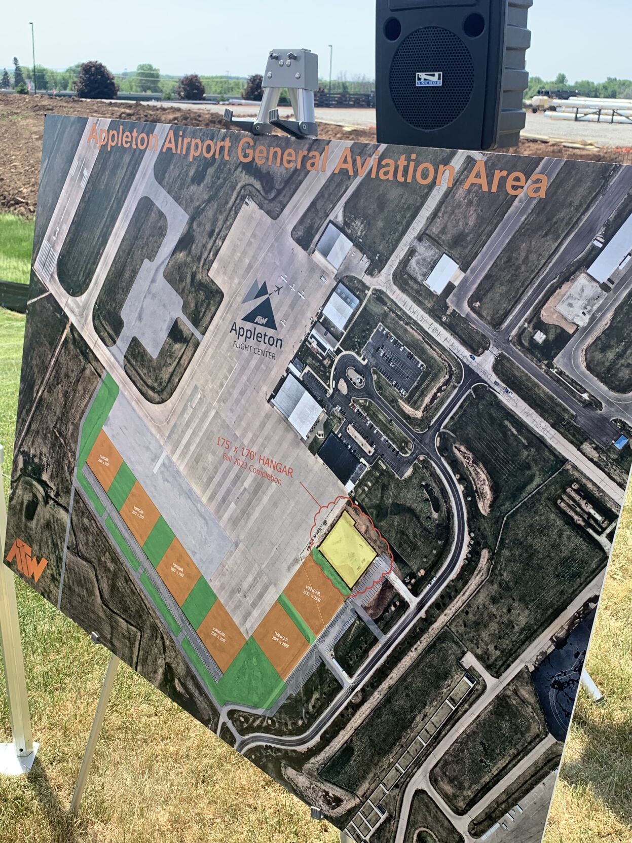 Appleton airport building new hangar to meet influx of private aircraft ...