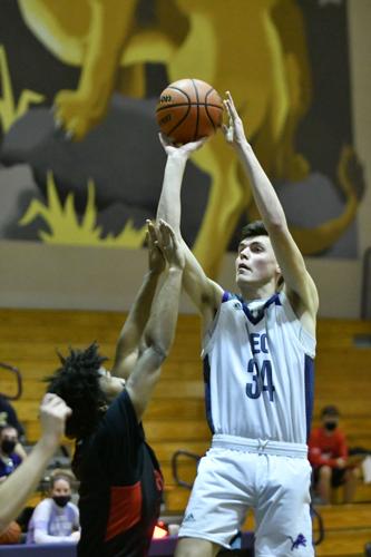 Headed to state: Leo pulls off impressive comeback; wins 61-59 ...