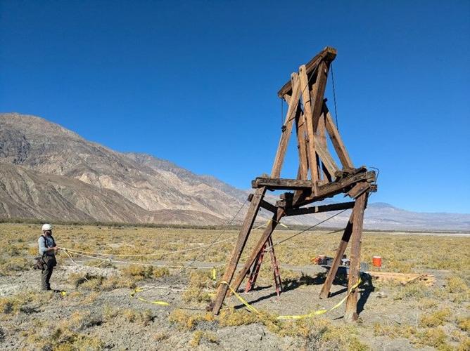 Returning to an upright position: Crews straighten leaning towers in ...
