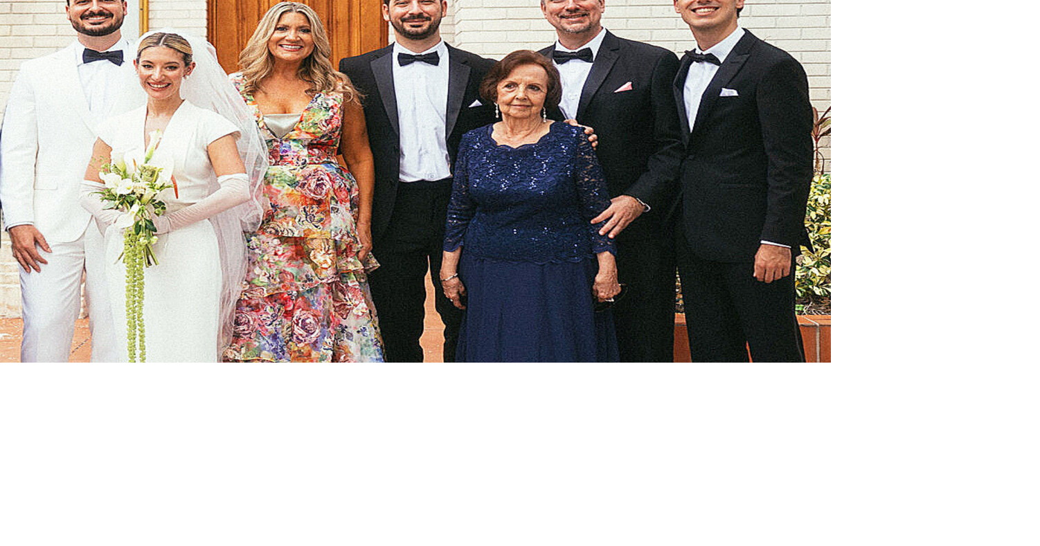 Mendez family celebrates wedding of oldest son | BeachCombings ...