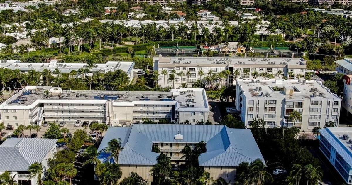 13 buildings on Key Biscayne behind in safety recertification; who ...