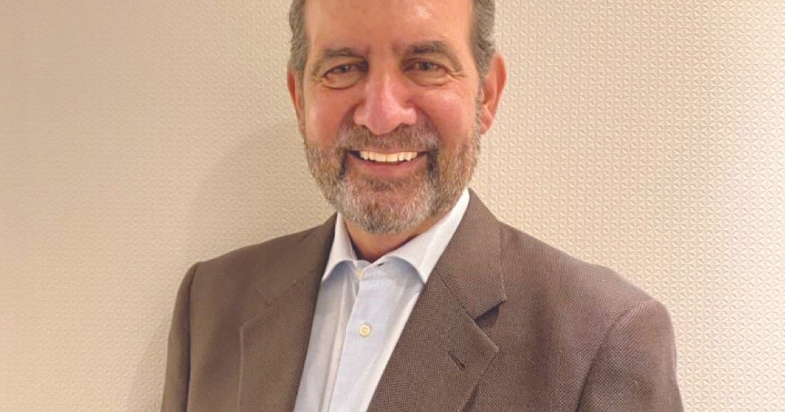 Opening doors with Luis Lauredo | Columnists | islandernews.com