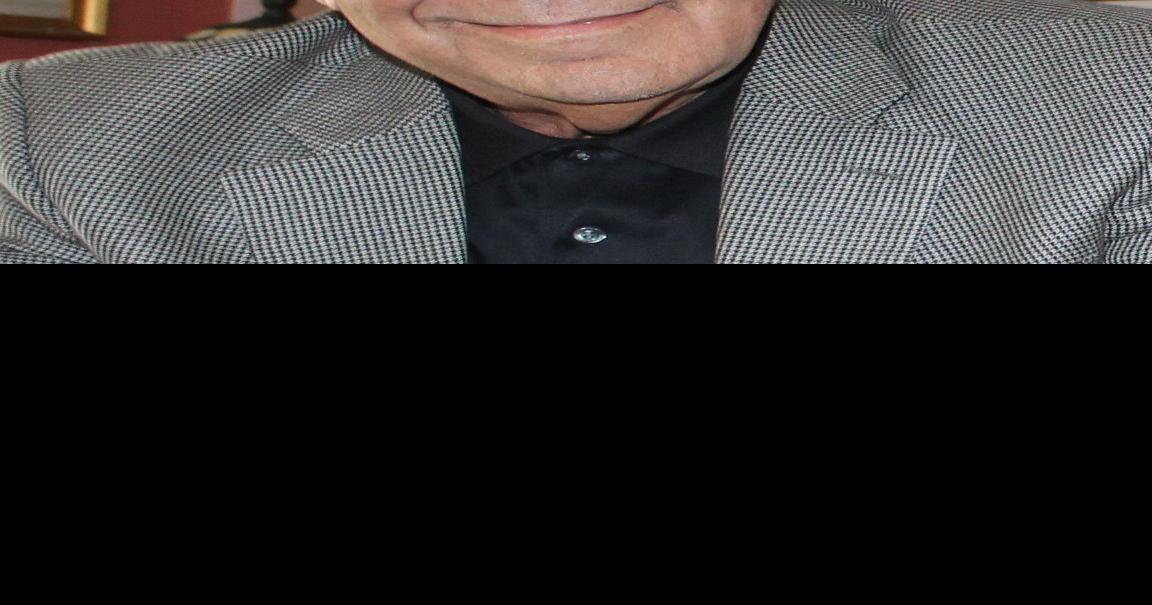 County District Commissioner Xavier Suarez talk with Islander News on ...