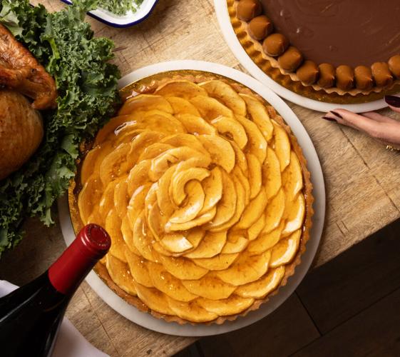 Golden Hog offers Thanksgiving meal options | Restaurant | islandernews.com