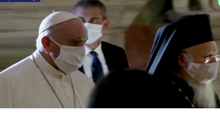 Pope Francis seen wearing a mask in public | Coronavirus | islandernews.com