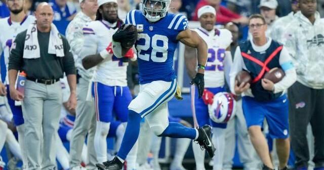 Colts' turnovers hurt them at home | Sports | isustudentmedia.com