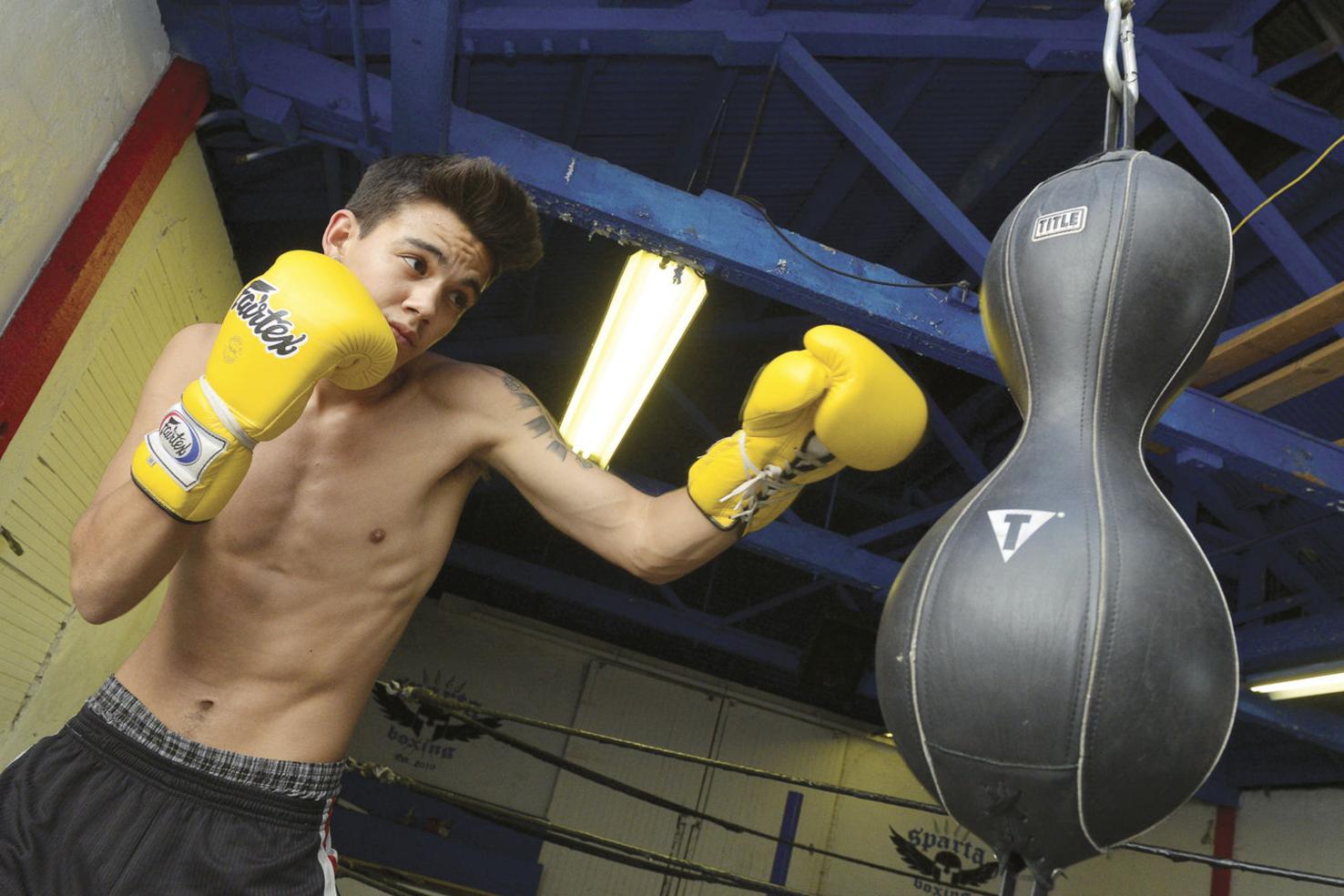 Muñoz to make pro boxing debut | Local Sports | ivpressonline.com