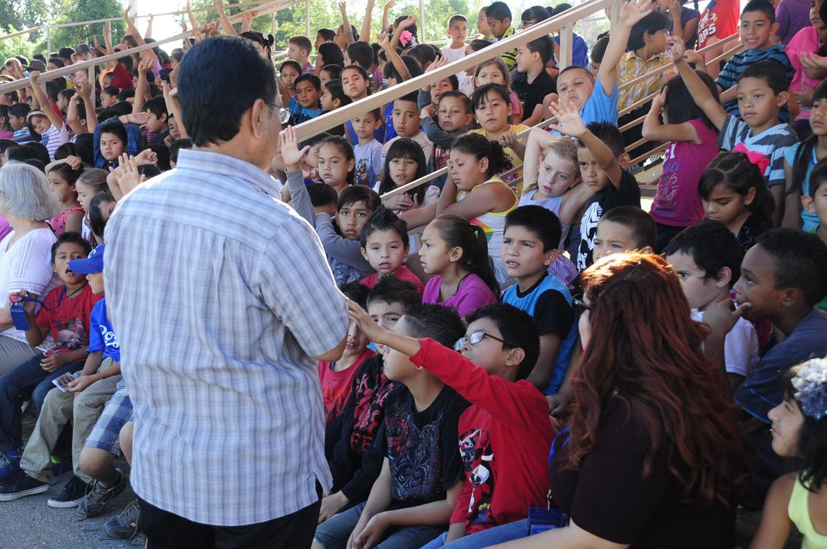 DA's Office Visits Witter Elementary | Photos | ivpressonline.com