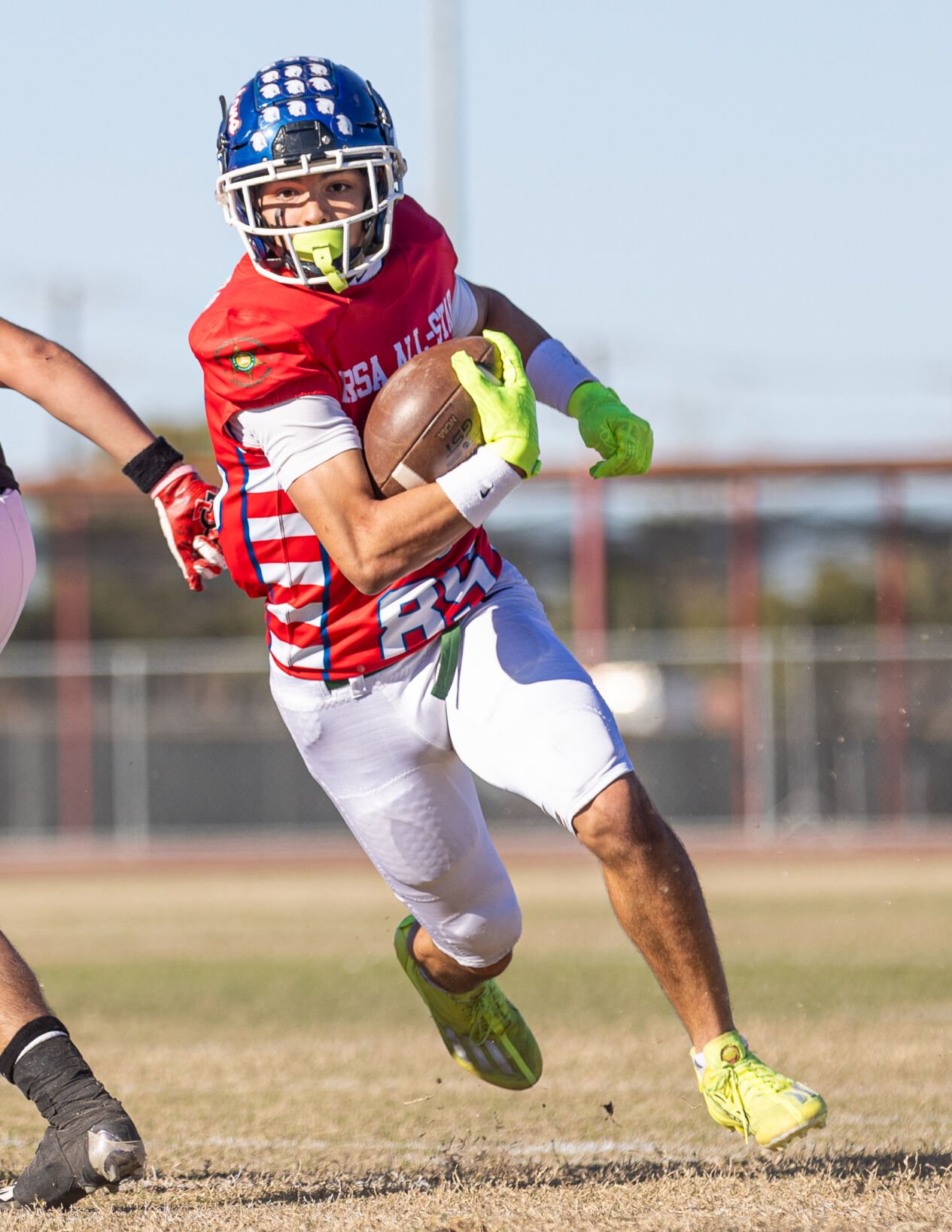 Estrellas locales brillan en el primer Clásico de Fútbol Americano All ...