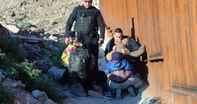 Nigerian family rescued at the border with binational agency's efforts ...