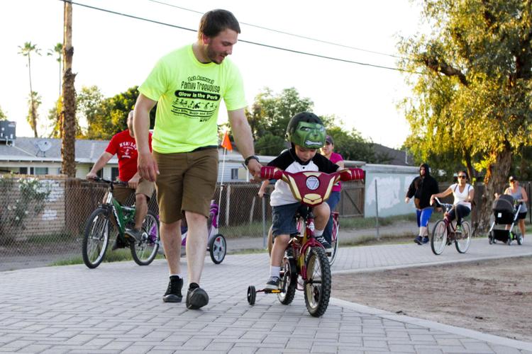 El Centro's Bucklin Park lights up for Glow in the Park 5K | Local News ...