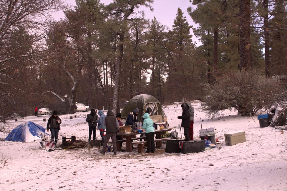 Students camp in snow for first time | Local News | ivpressonline.com